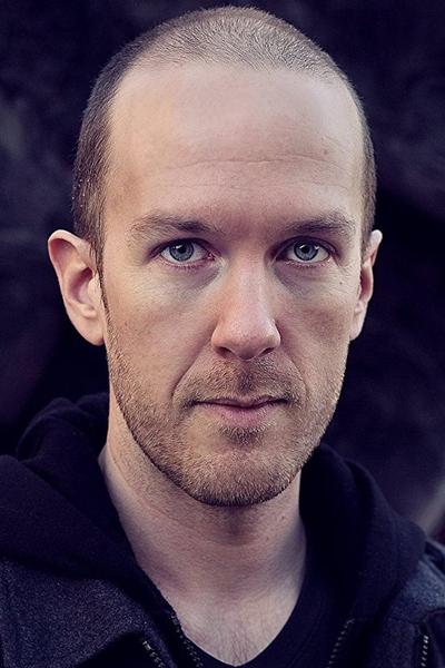 Braden Lynch - About - Entertainment.ie