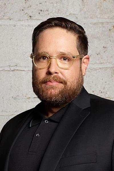Zak Orth - About - Entertainment.ie