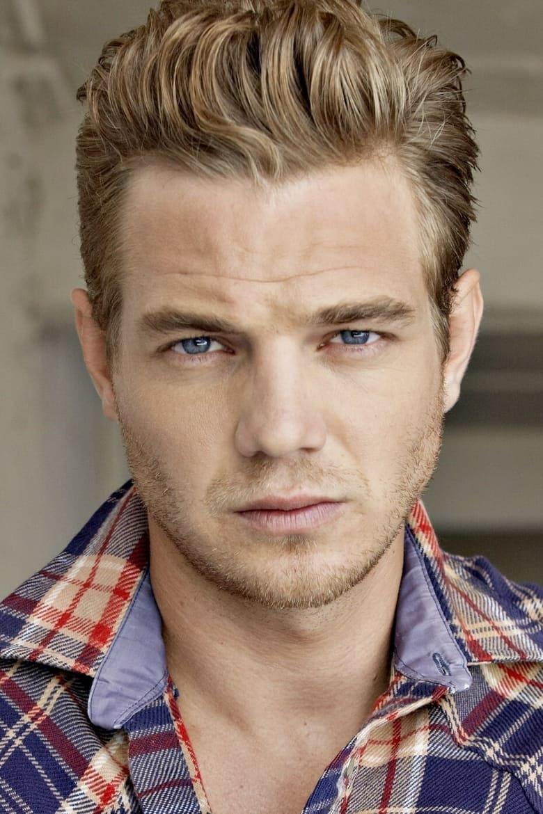 Taylor Handley - About - Entertainment.ie