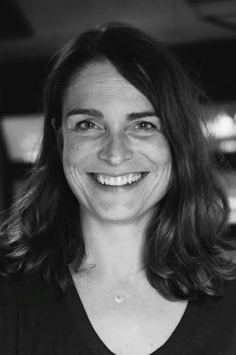 Liz Clare - About - Entertainment.ie