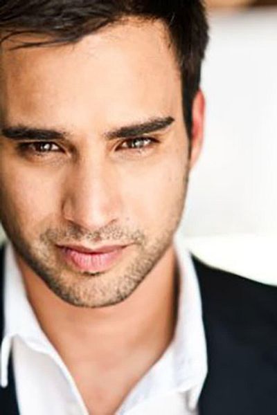 Robert Tena - About - Entertainment.ie