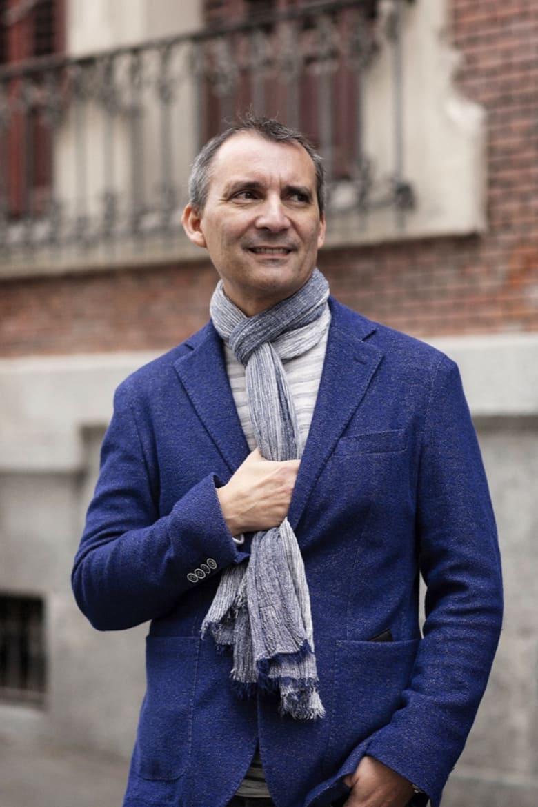 Alejandro Hernández - About - Entertainment.ie