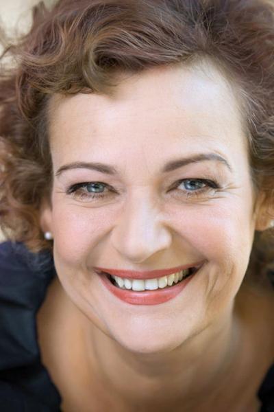 Lilly Forgách - About - Entertainment.ie