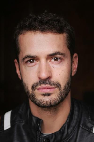 Hugo Bariller - About - Entertainment.ie