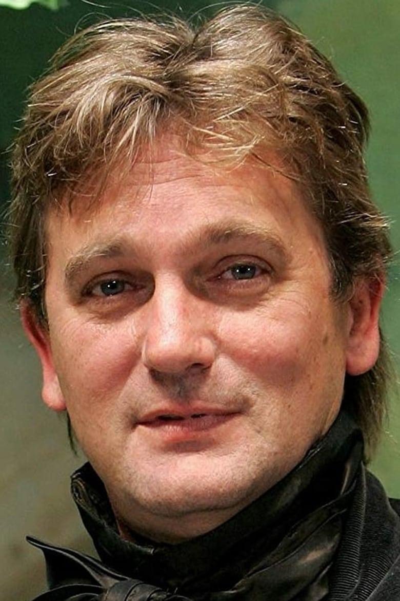 Simon Shepherd - About - Entertainment.ie