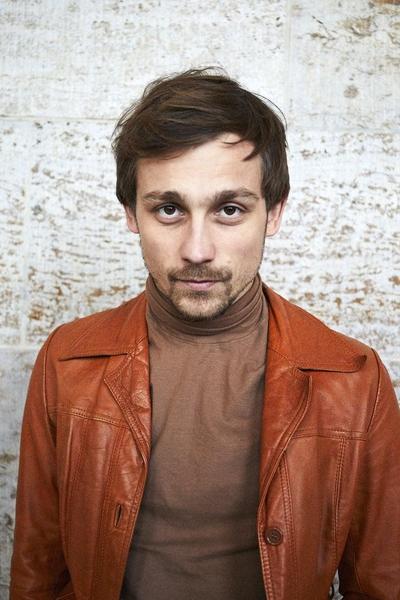 Harry Lampl - About - Entertainment.ie