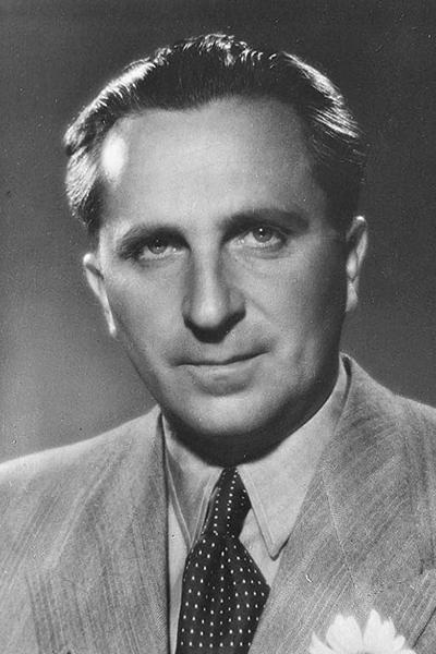 Antal Páger - About - Entertainment.ie