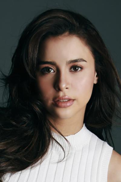 Yassi Pressman - About - Entertainment.ie