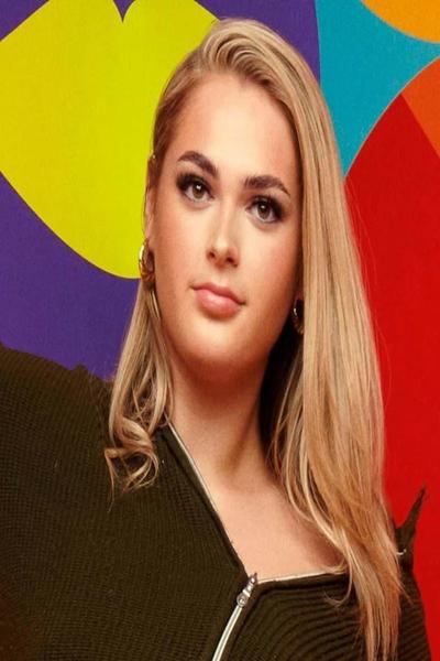 Hallie Clarke - About - Entertainment.ie