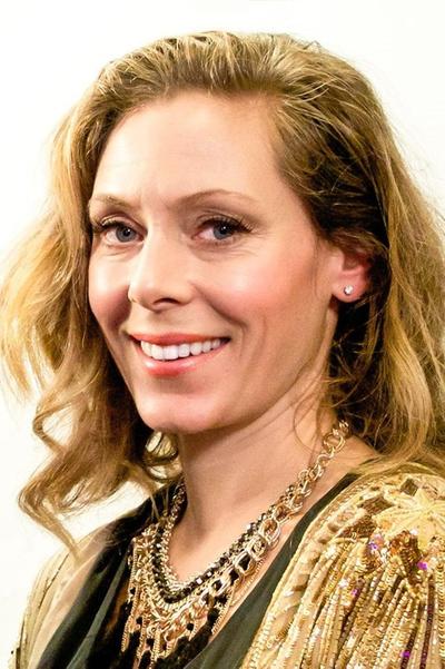 Eva Röse - About - Entertainment.ie