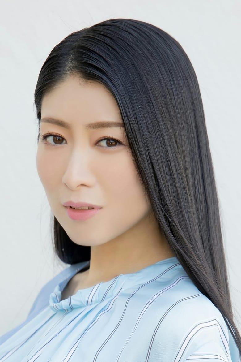 Minori Chihara - About - Entertainment.ie