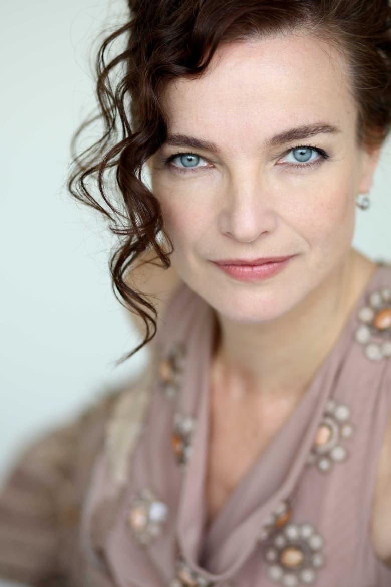 Adél Kováts - About - Entertainment.ie