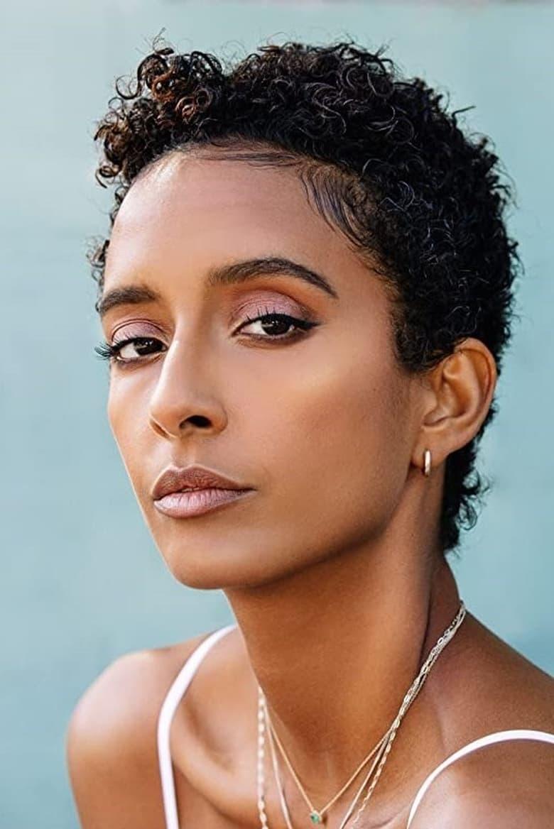 Elizabeth Grullon - About - Entertainment.ie