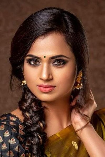 Ramya Pandian - About - Entertainment.ie
