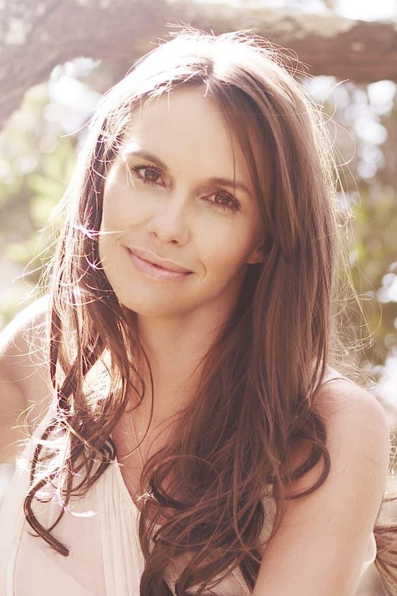 Tasma Walton - About - Entertainment.ie