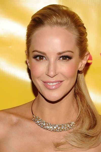 Louise Linton - About - Entertainment.ie