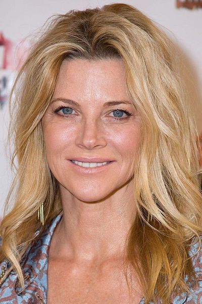 Janet Gunn - About - Entertainment.ie