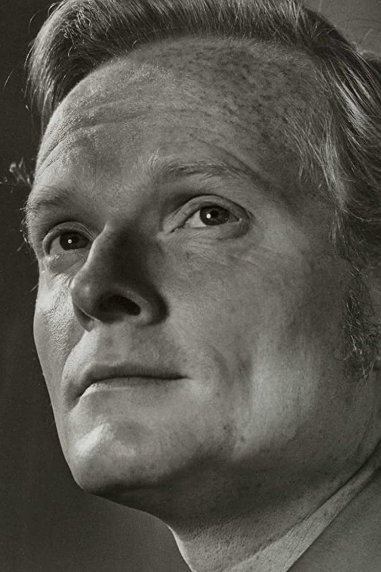 Robert Easton - About - Entertainment.ie