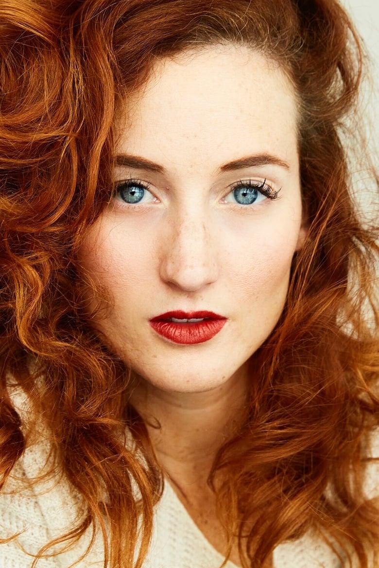 Alexandra Roxo - About - Entertainment.ie