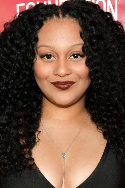 Aliyah Royale - About - Entertainment.ie