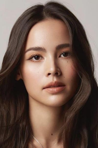 Urassaya Sperbund About Entertainmentie