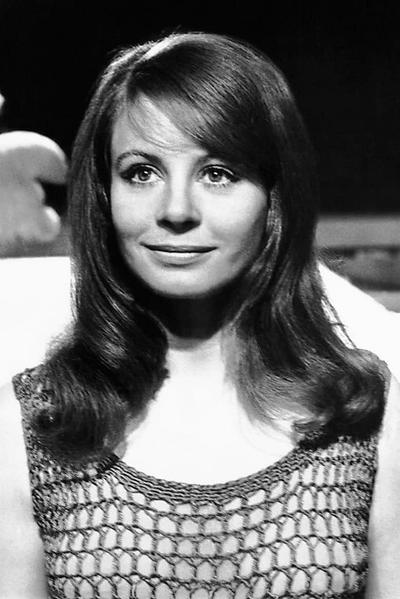 Sarah Miles - About - Entertainment.ie