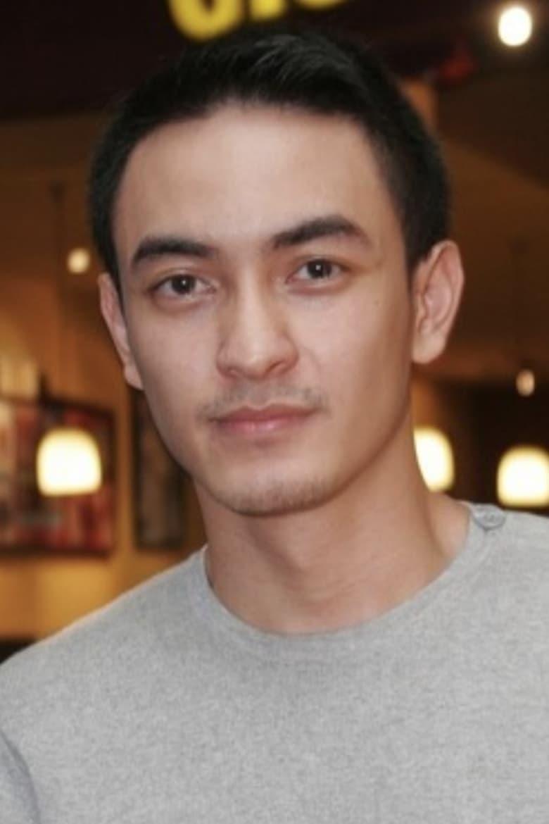 Zumi Zola - About - Entertainment.ie