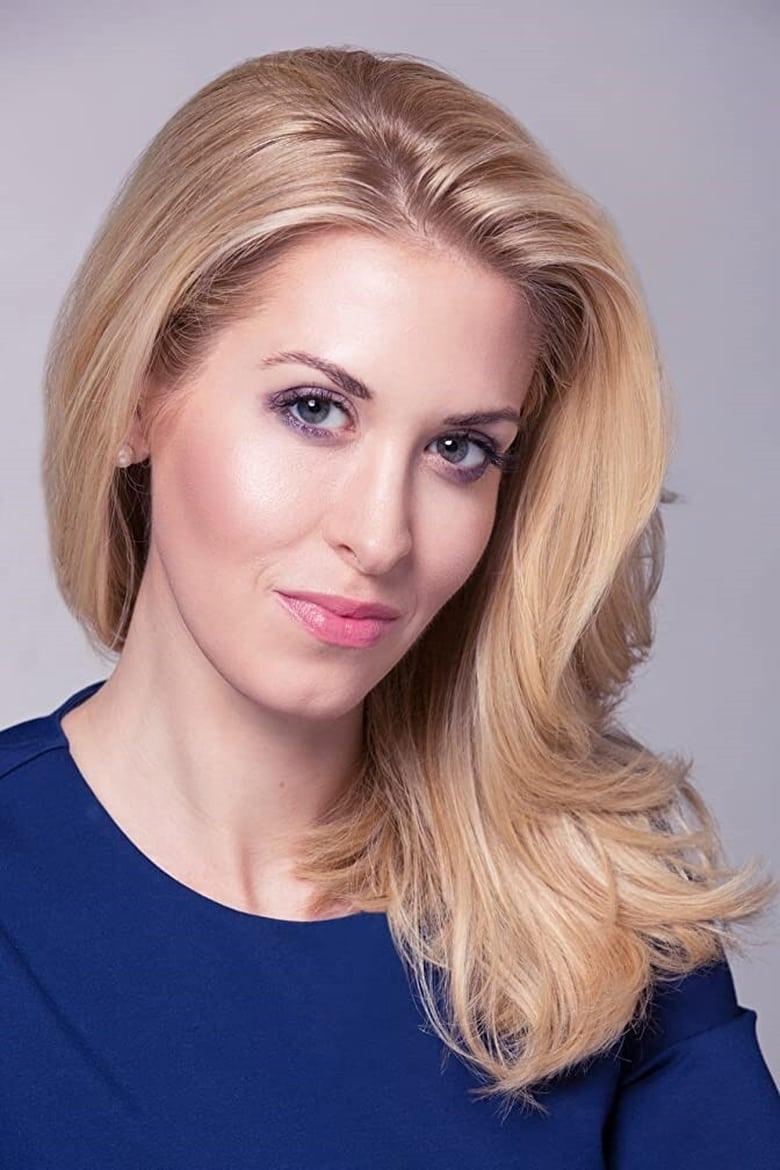 Courtney Lauren Penn - About - Entertainment.ie