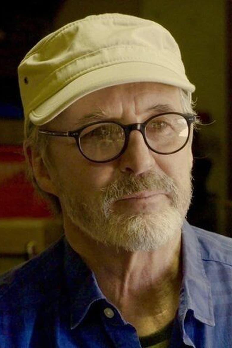 Mark Davis - About - Entertainment.ie