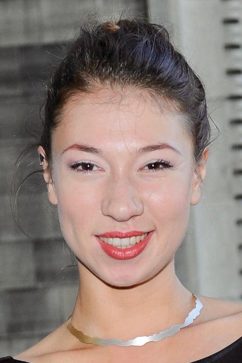 Helena Sujecka - About - Entertainment.ie