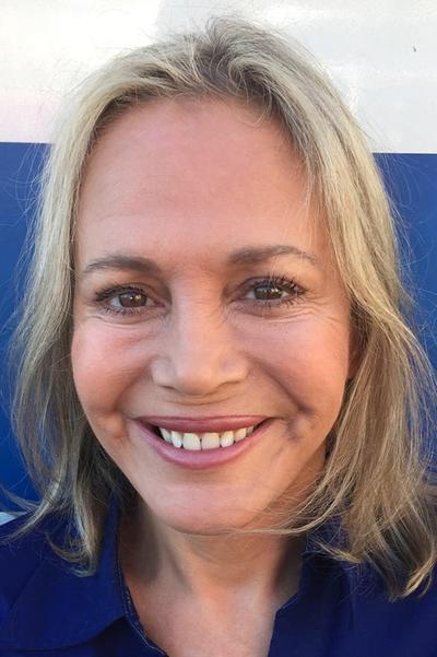 Linda Perlin - About - Entertainment.ie