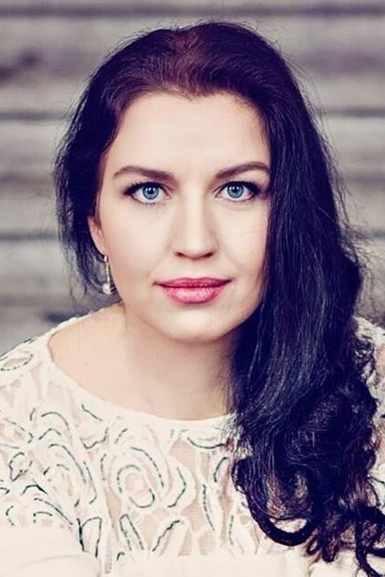 Anu Aun - About - Entertainment.ie