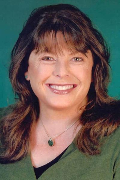 Dawn Lyn - About - Entertainment.ie