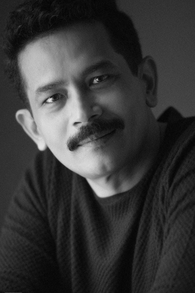 Atul Kulkarni - About - Entertainment.ie
