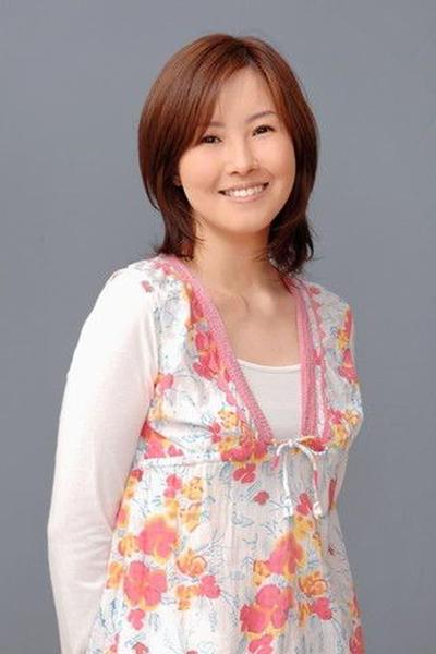 Emiko Hagiwara - About - Entertainment.ie