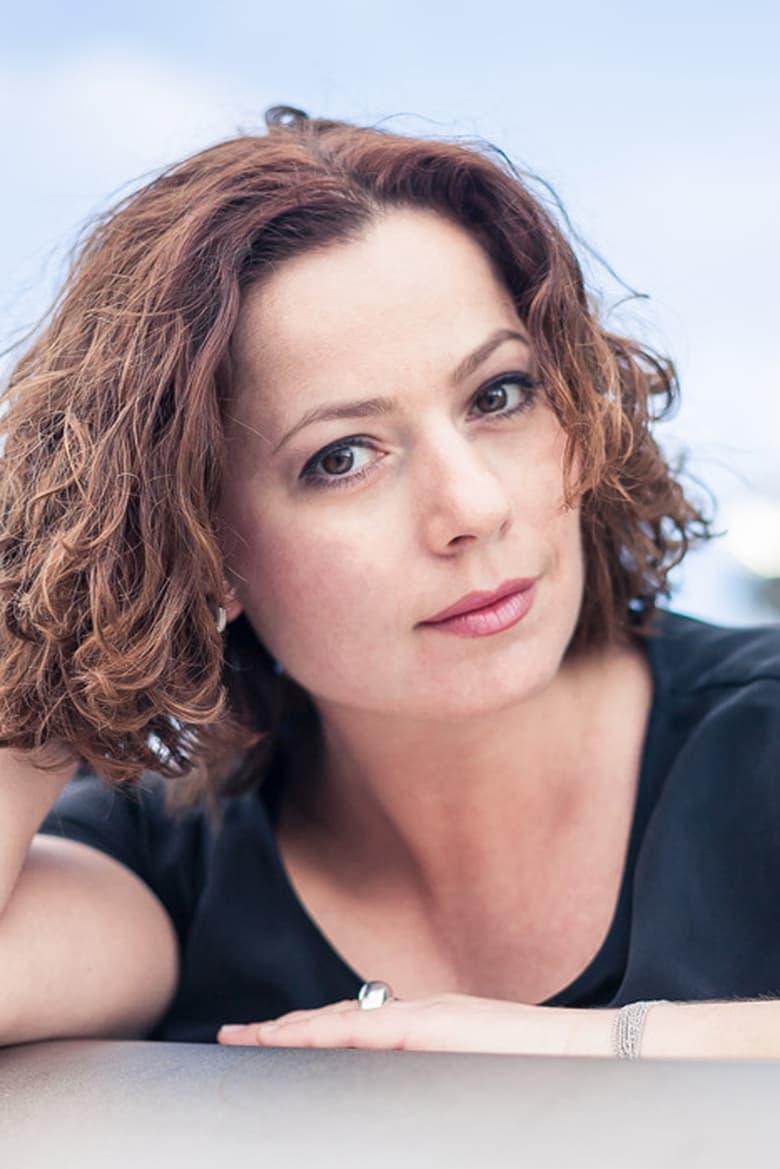 Irina Nizina - About - Entertainment.ie