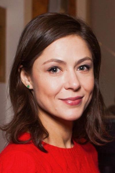 Elena Lyadova - About - Entertainment.ie