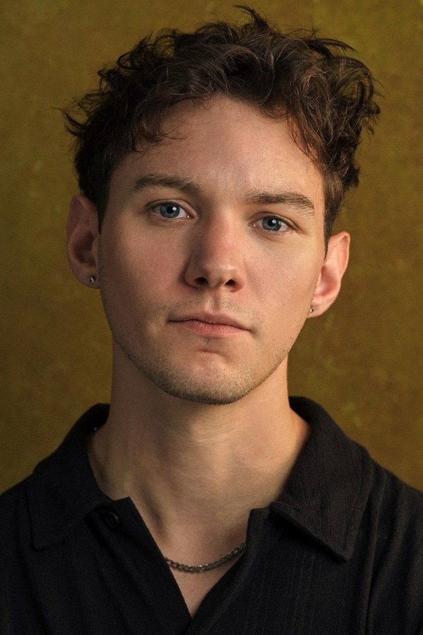 Mikey Fantham - About - Entertainment.ie