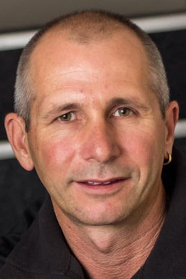 Robert Jones - About - Entertainment.ie