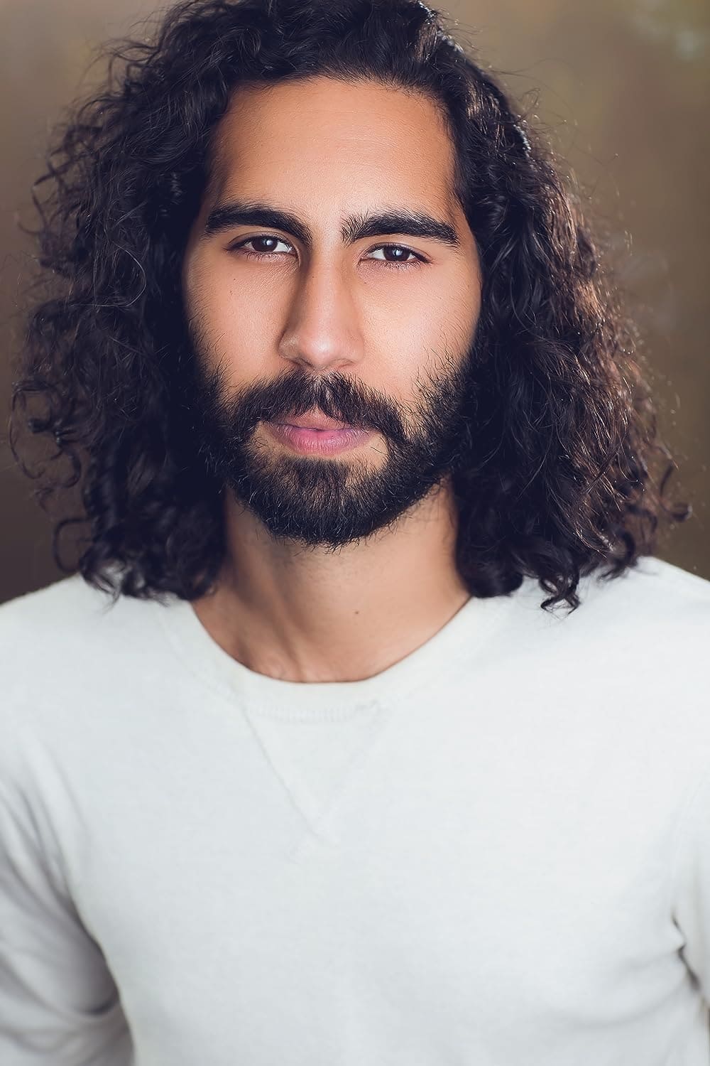 Anwar Wolf - About - Entertainment.ie