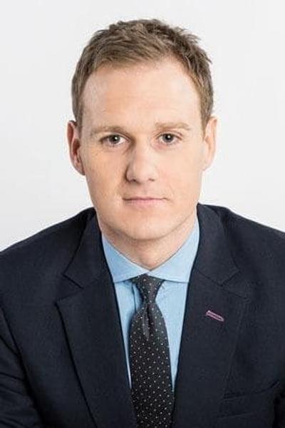 Dan Walker - About - Entertainment.ie