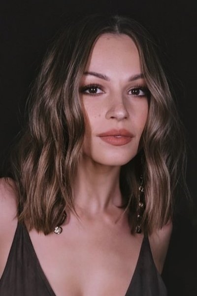 Kayla Wallace - About - Entertainment.ie