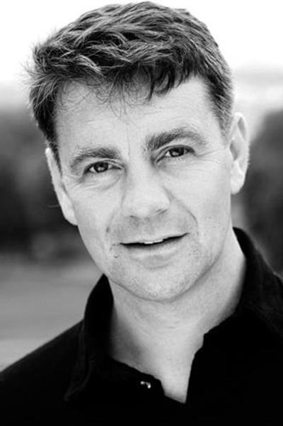 Alexander Hanson - About - Entertainment.ie