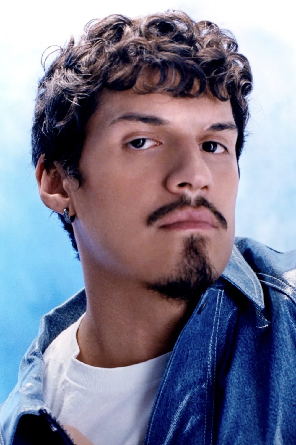 Omar Apollo - About - Entertainment.ie