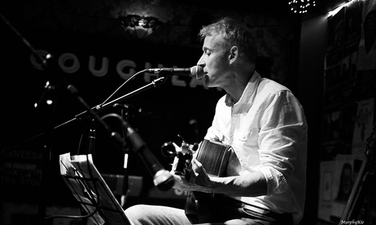 Ger Wolfe at L'Atitude 51 Wine Bar - 22nd May 2024 - Entertainment.ie