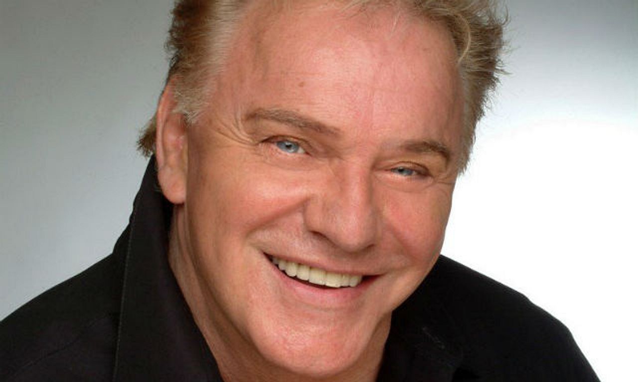 Tributes pour in for comedian Freddie Starr, who has died at the age of 76