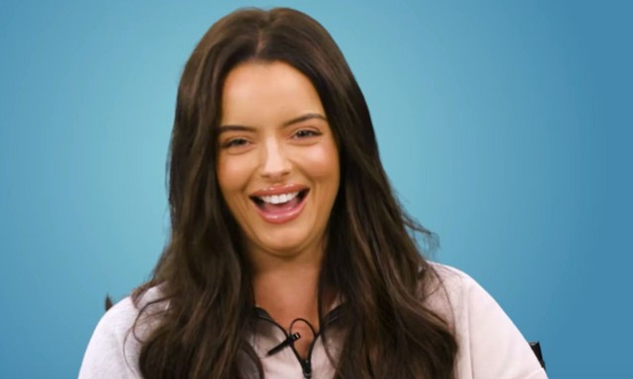 Maura explaining Irish slang to the Brits is as funny as you might imagine