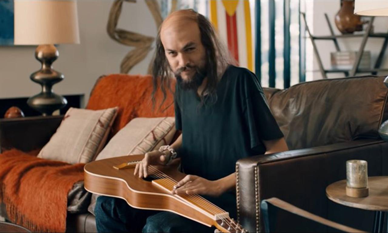 Jason Momoa sheds muscles and hair in ad - world goes crazy