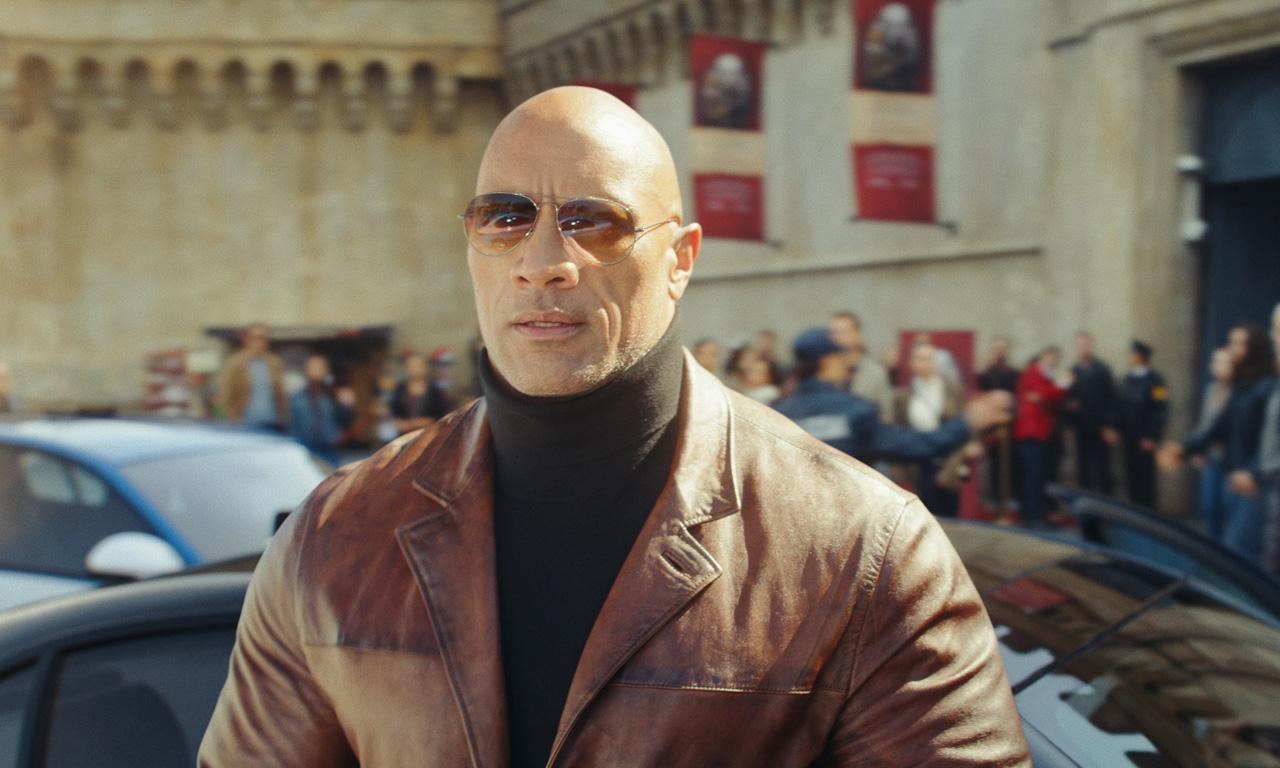'Red Notice' starring Dwayne Johnson, Ryan Reynolds and Gal Gadot gets ...