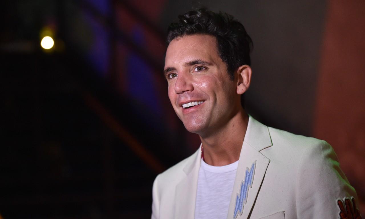 Popstar Mika to co-host this year's 'Eurovision' in Turin
